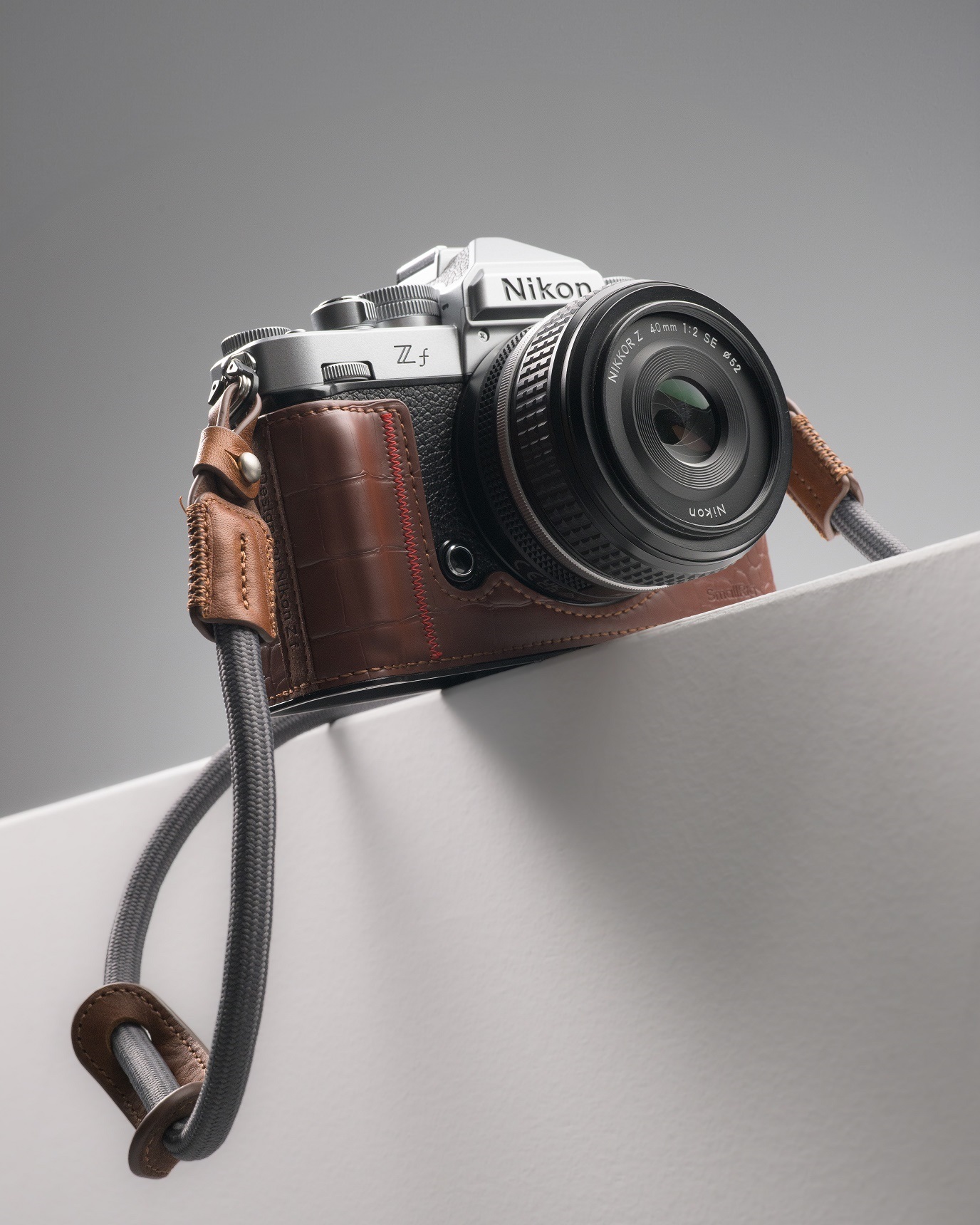 Nikon Zf SL body + promo case inkl. Nikon Winter-Rabatt | Dostal ...